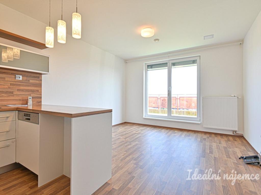 Pronájem bytu 2+kk 53 m² Klášterní Dvůr, Rajhrad - Rajhrad - 16000 CZK | UlovDomov.cz