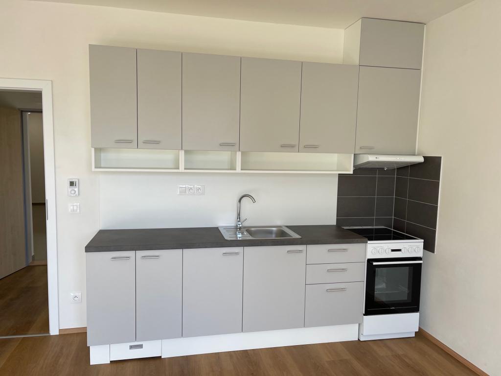 Pronajem bytu 1+kk 36 m2 Čadova, Olomouc - Chválkovice - 12500 CZK | UlovDomov.cz