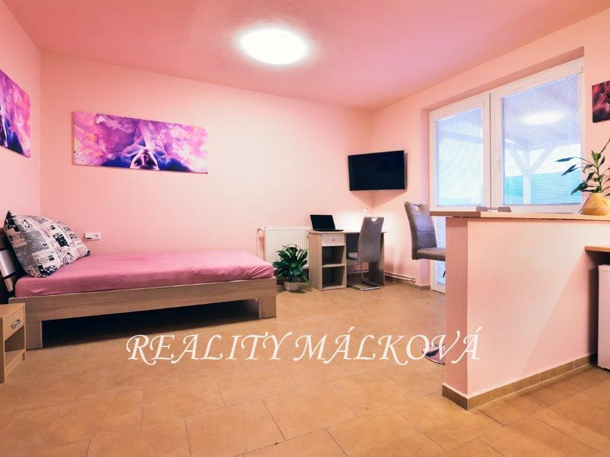 Pronájem bytu 1+kk 40 m² Fáblovka, Pardubice - Polabiny - 19500 CZK ...