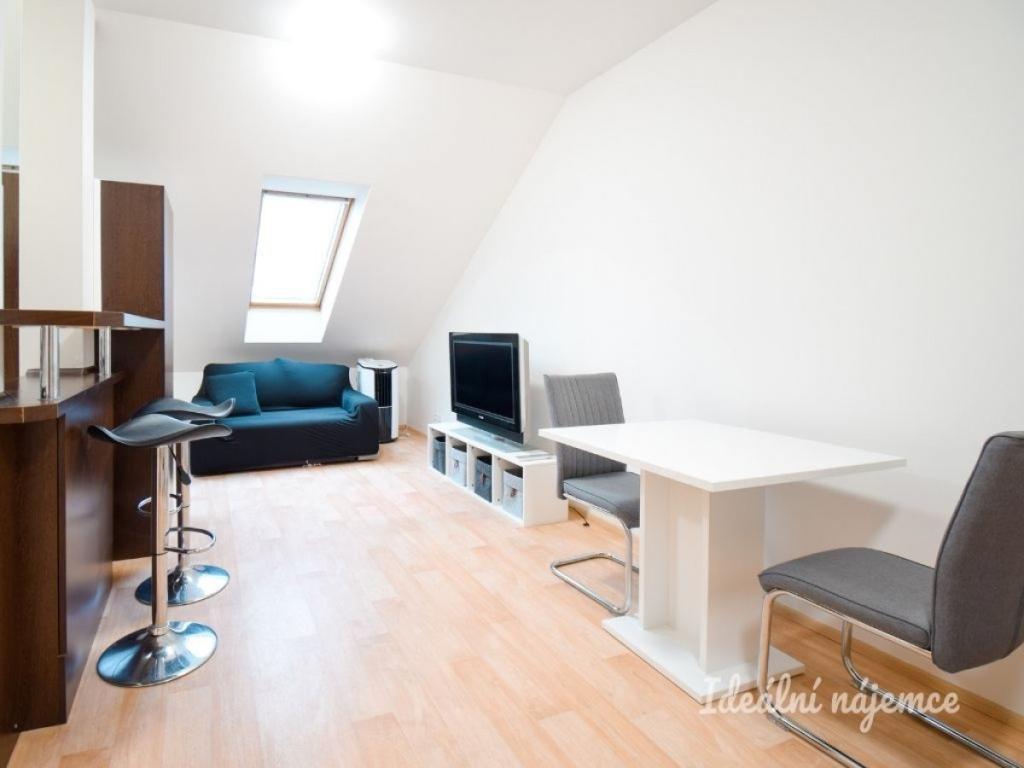 Prodej bytu 2+kk 45 m² Karlova, Brno - Maloměřice (Brno-Maloměřice a Obřany) - bez provize ...