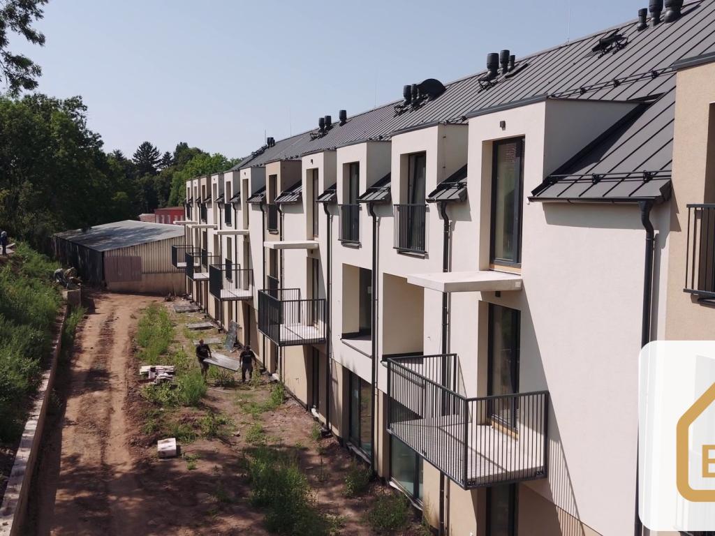 Prodej bytu 1+kk 39 m2 Prokopa Velikého, Český Brod - Český Brod - 5499000 CZK | UlovDomov.cz