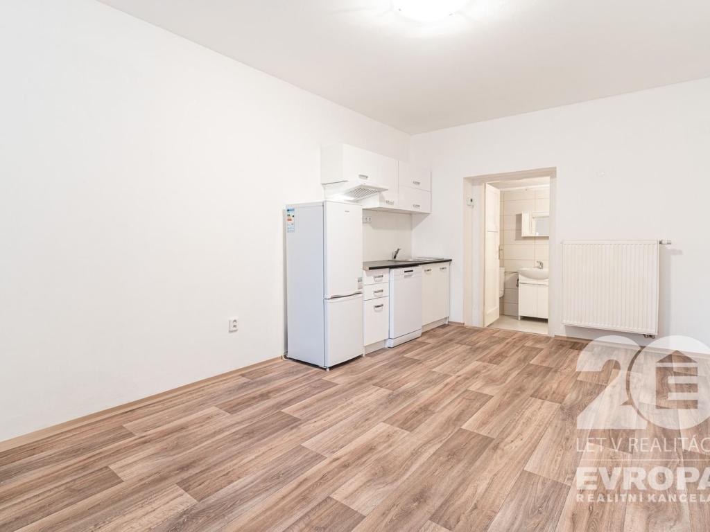 Pronájem bytu 1+kk 22 m² Bulharská, Pardubice - Bílé Předměstí - 8500 CZK | UlovDomov.cz