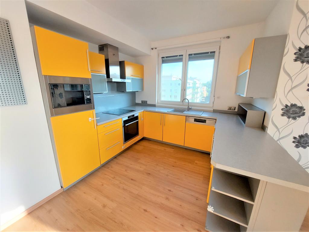 Pronajem bytu 3+kk 80 m2 Marie Podvalové, Praha - Čakovice - 23000 CZK | UlovDomov.cz