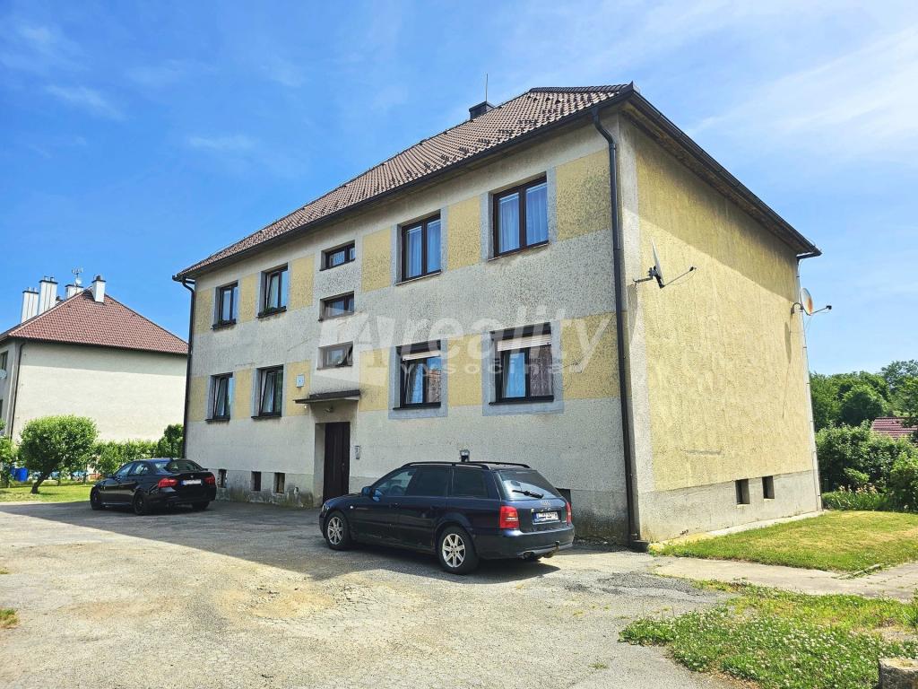 Prodej bytu 3+1 80 m2 Arnolec, Arnolec - Arnolec - 2960000 CZK | UlovDomov.cz