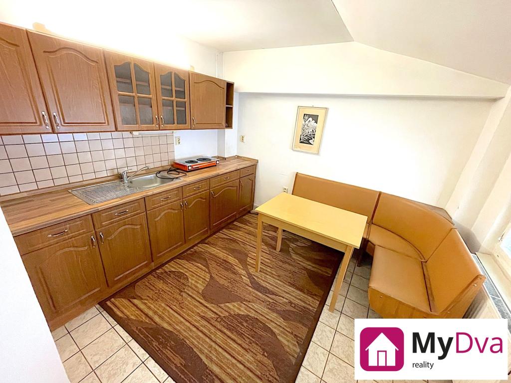 Pronájem bytu 1+1 32 m2 Znojmo - Znojmo - 5500 Kč | UlovDomov.cz