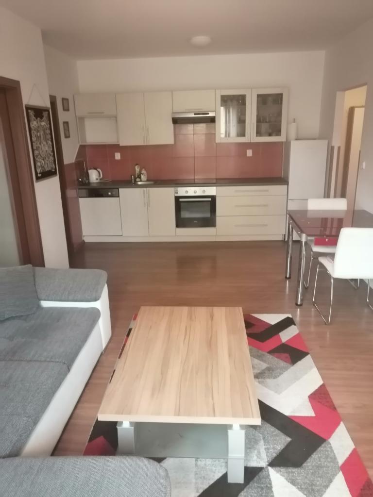 Pronajem bytu 2+kk 61 m2 Pichlova, Pardubice - Zelené Předměstí - 12500 CZK | UlovDomov.cz