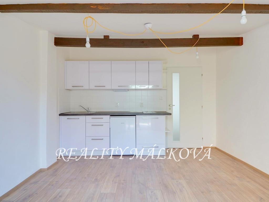 Pronajem bytu 1+kk 23 m² Nerudova, Hradec Králové - Hradec Králové ...