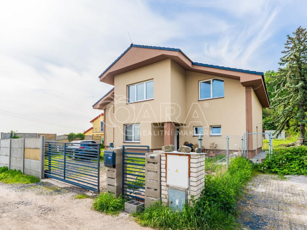 Prodej domu 203 m2 K Lesu, Bašť - Bašť - 13990000 CZK | UlovDomov.cz