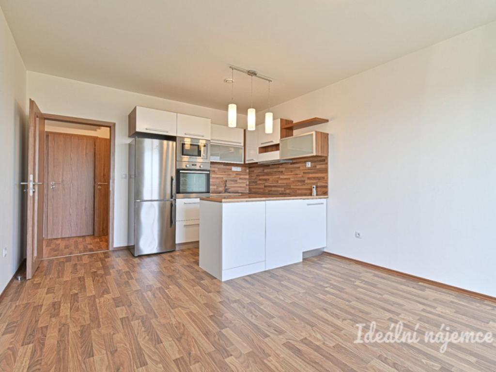 Pronájem bytu 2+kk 53 m² Klášterní Dvůr, Rajhrad - Rajhrad - 16000 CZK | UlovDomov.cz